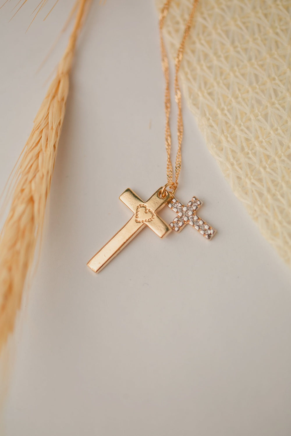 COLAR CRUZ DUPLA FOLHEADO A OURO 18K